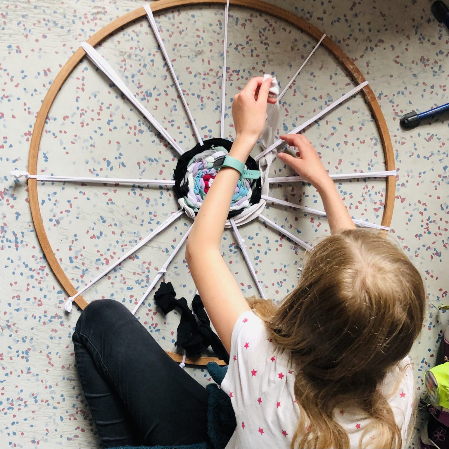 Projekt „Teppich weben“ im Fach Textiles Gestalten | Grundschule Campe